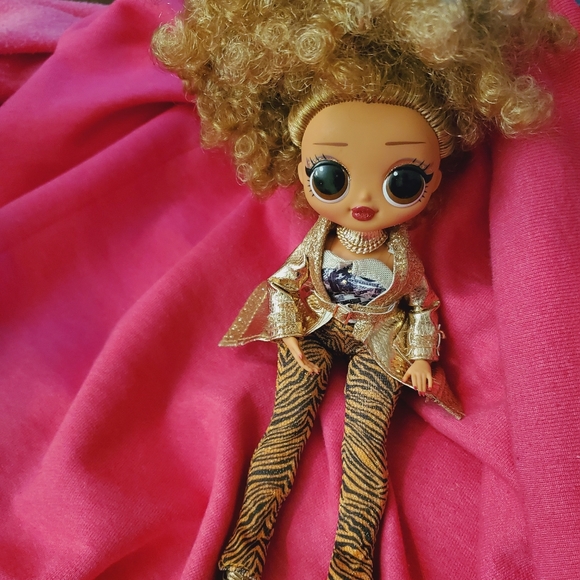 L.O.L. Surprise! | Toys | Omg Lol Surprise Da Boss Queen Big Sister ...